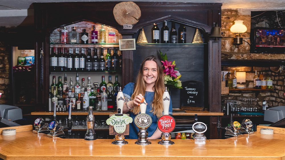 Upton Inn Bar - Hall & Woodhouse Business Partnerships